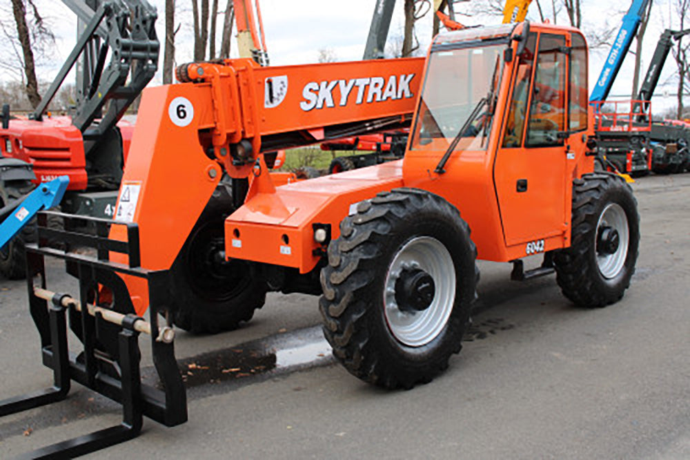 2013 SKYTRAK 6042 6000 LB DIESEL TELESCOPIC FORKLIFT TELEHANDLER ...
