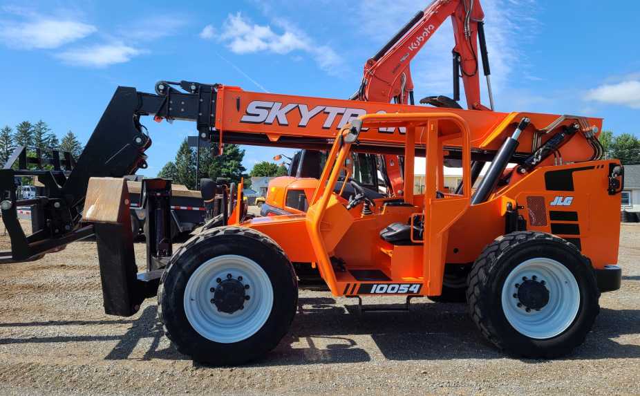 2019 SKYTRAK 10054 10000 LB DIESEL TELESCOPIC FORKLIFT TELEHANDLER ...