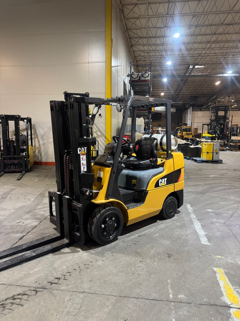 2014 CATERPILLAR 2C6000 6000 LB LP GAS FORKLIFT FINGER TIP CONTROL 82/ ...