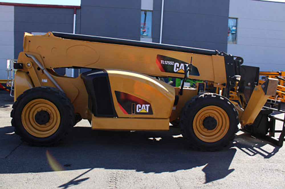 2018 CAT TL1255D 12000 LB DIESEL TELESCOPIC FORKLIFT TELEHANDLER PNEUM ...