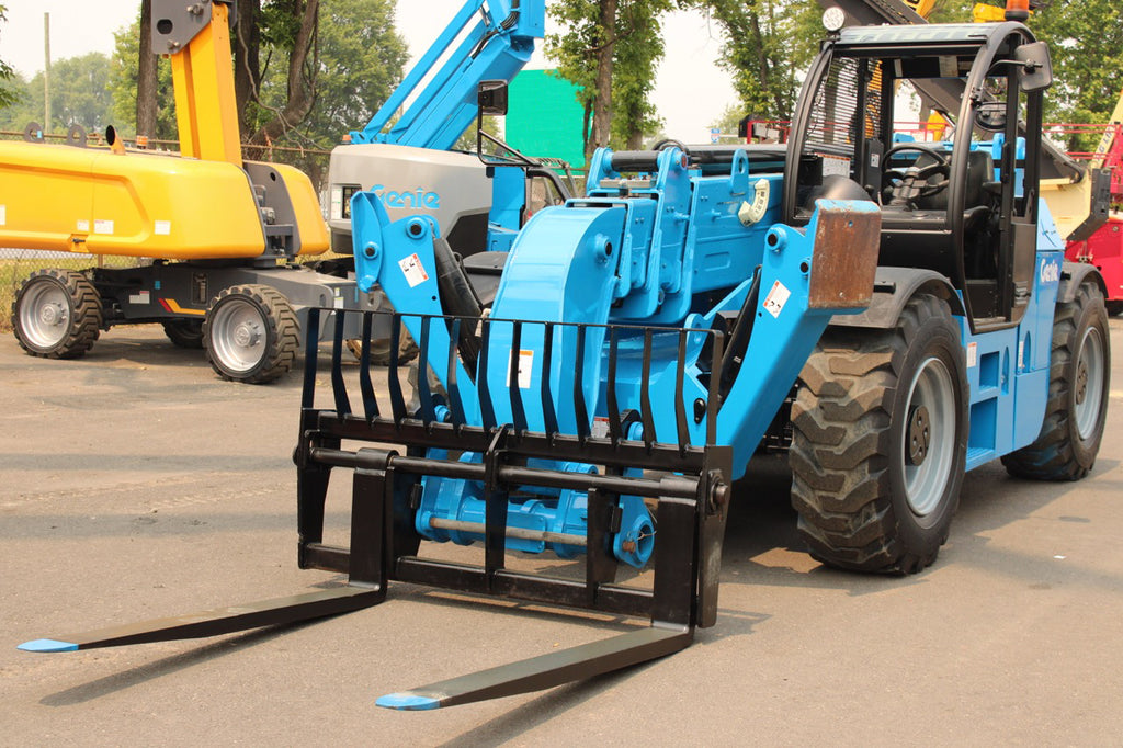 2017 GENIE GTH1256 12000 LB DIESEL TELESCOPIC FORKLIFT TELEHANDLER ...