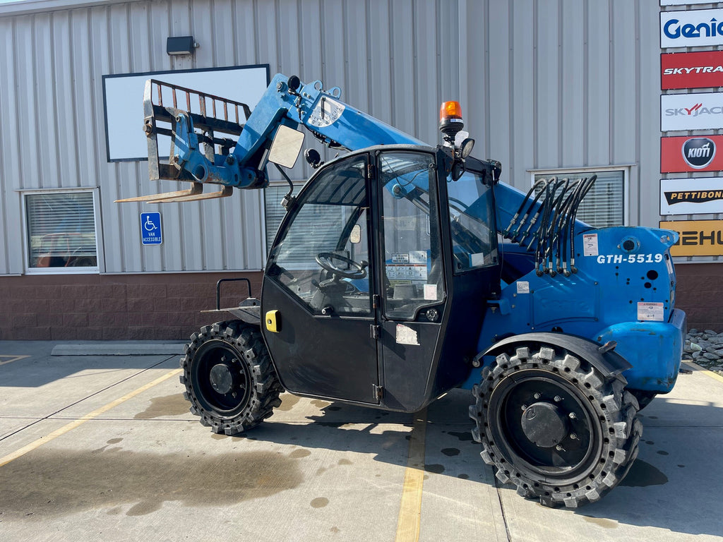 2015 GENIE GTH5519 5500 LB DIESEL TELESCOPIC FORKLIFT TELEHANDLER ...