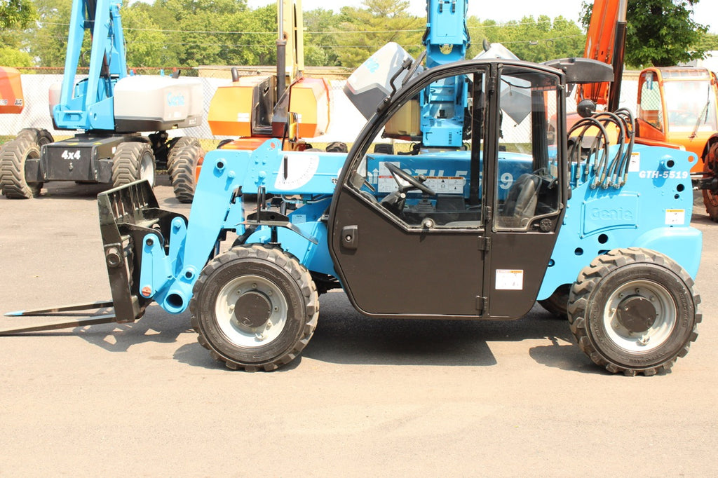 2014 GENIE GTH5519 5500 LB DIESEL TELESCOPIC FORKLIFT TELEHANDLER ...