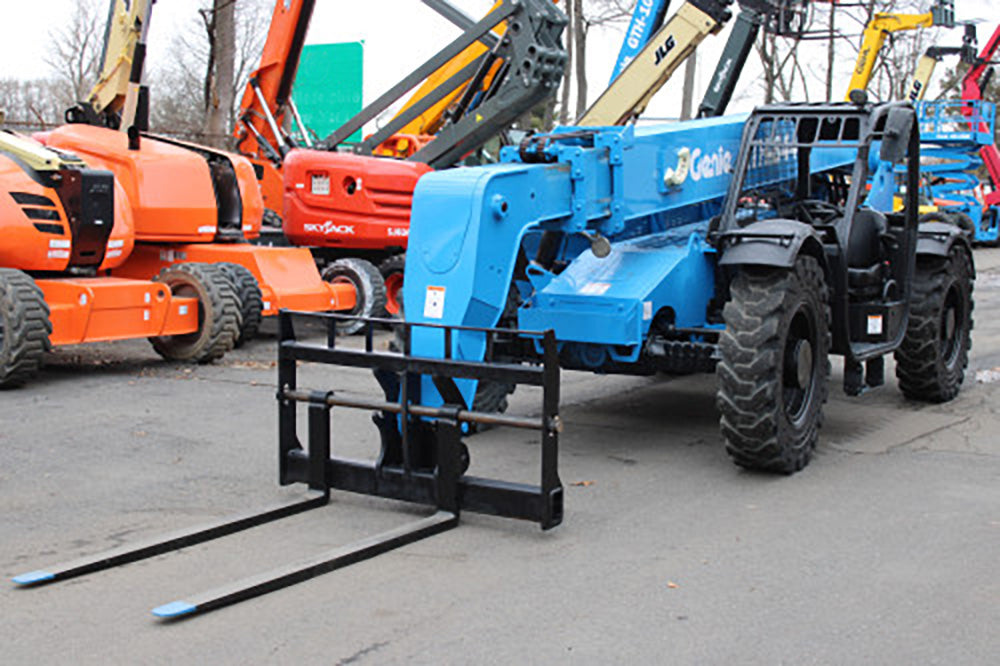 2017 GENIE GTH844 8000 LB DIESEL TELESCOPIC FORKLIFT TELEHANDLER ...