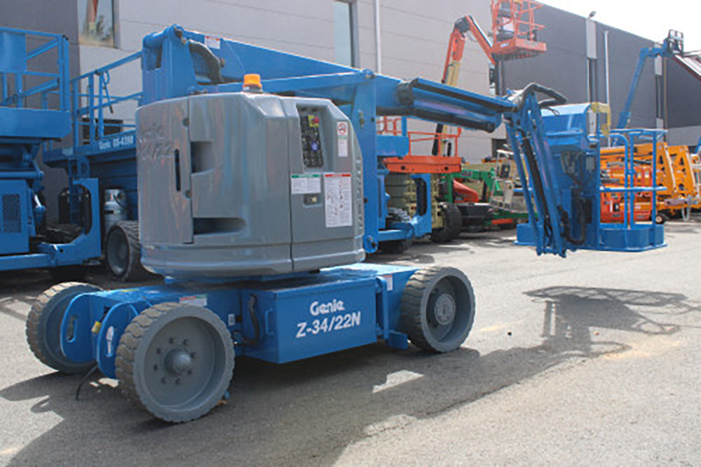 2018 GENIE Z34/22N ARTICULATING BOOM LIFT AERIAL LIFT 34' REACH 48 VOLT ...