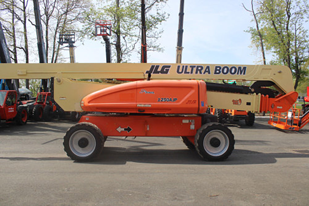 2019 JLG 1250AJP ARTICULATING BOOM LIFT AERIAL LIFT WITH JIB ARM 125 ...