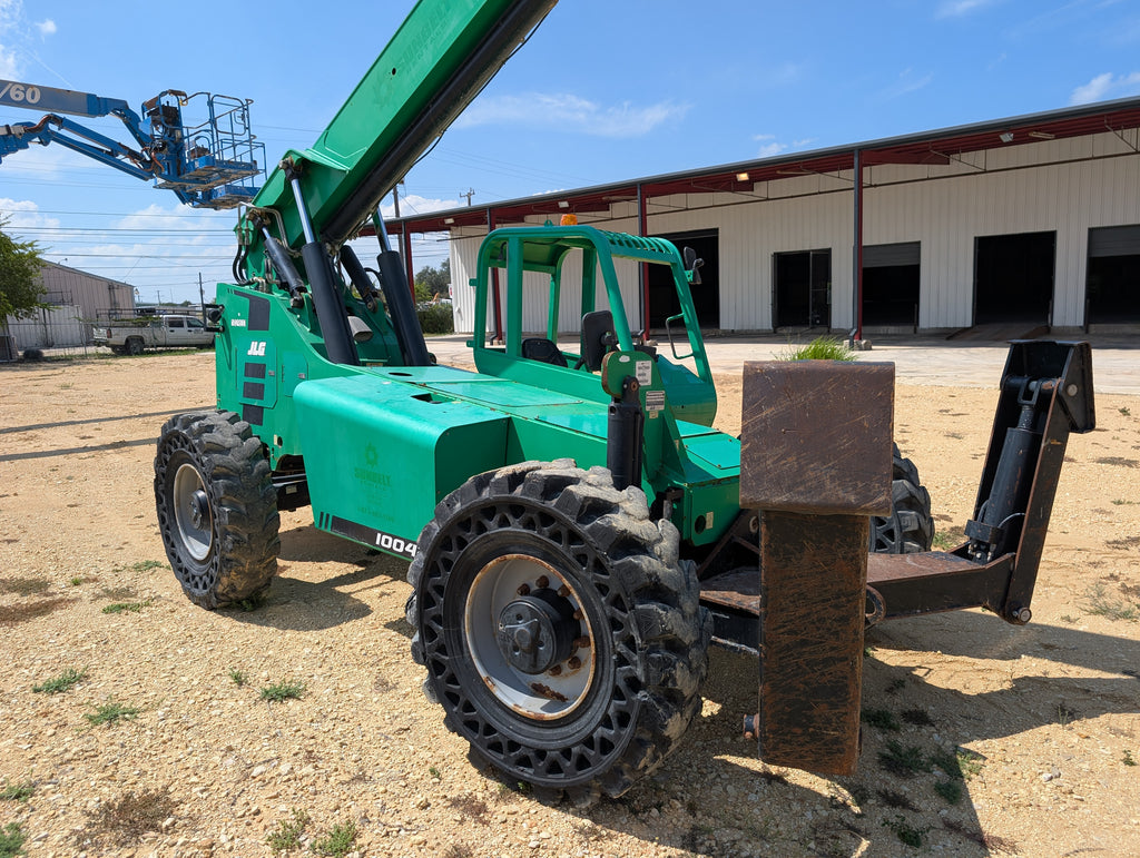 2017 SKYTRAK 10042 10000 LB DIESEL TELESCOPIC FORKLIFT TELEHANDLER 4WD ...