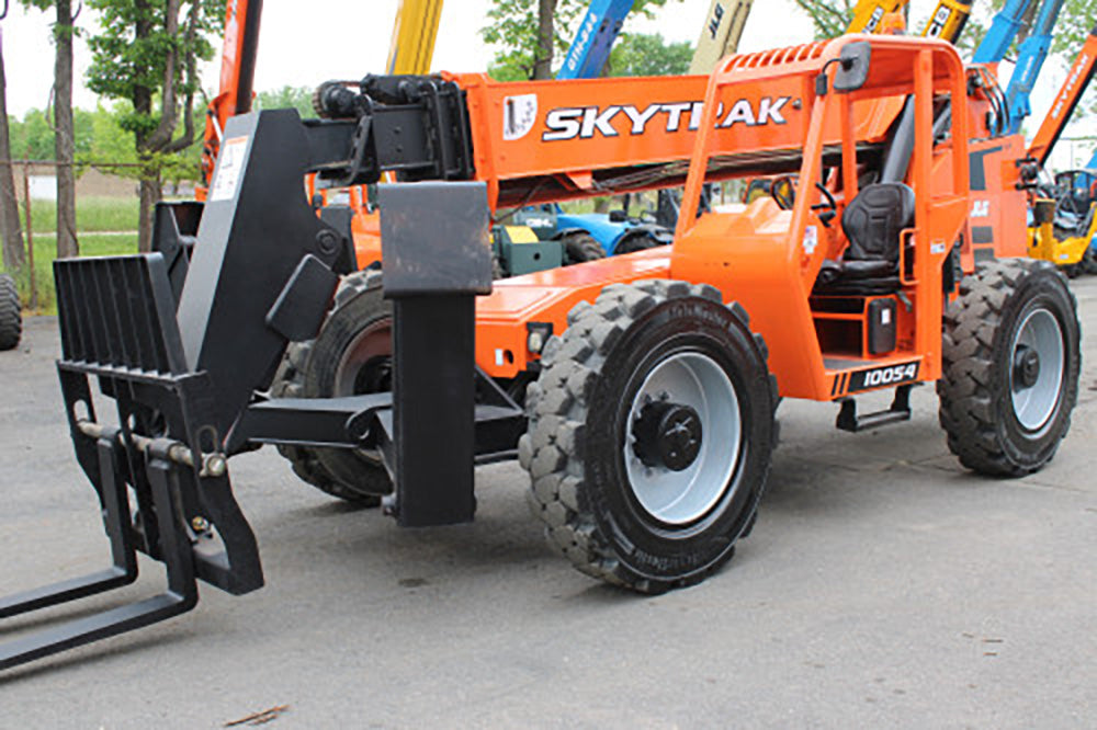2018 SKYTRAK 10054 10000 LB DIESEL TELESCOPIC FORKLIFT TELEHANDLER ...