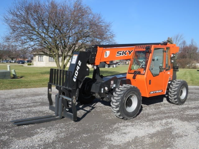 2024 SKYTRAK 6042 6000 LB DIESEL TELESCOPIC FORKLIFT TELEHANDLER ...