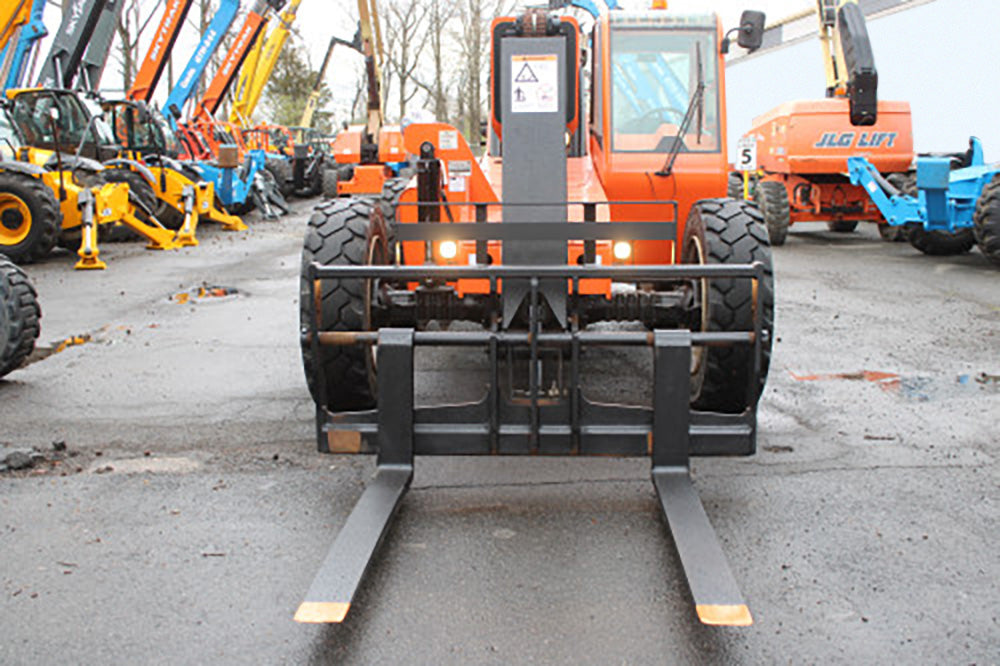 2015 SKYTRAK 6042 6000 LB DIESEL TELESCOPIC FORKLIFT TELEHANDLER ...