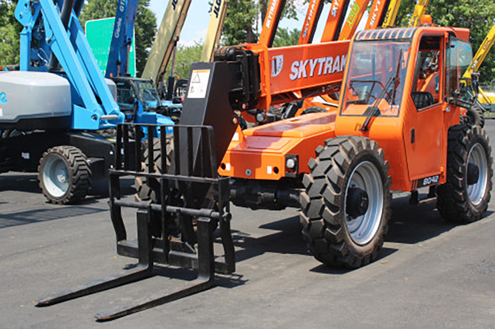 2016 SKYTRAK 8042 8000 LB DIESEL TELESCOPIC FORKLIFT TELEHANDLER ...