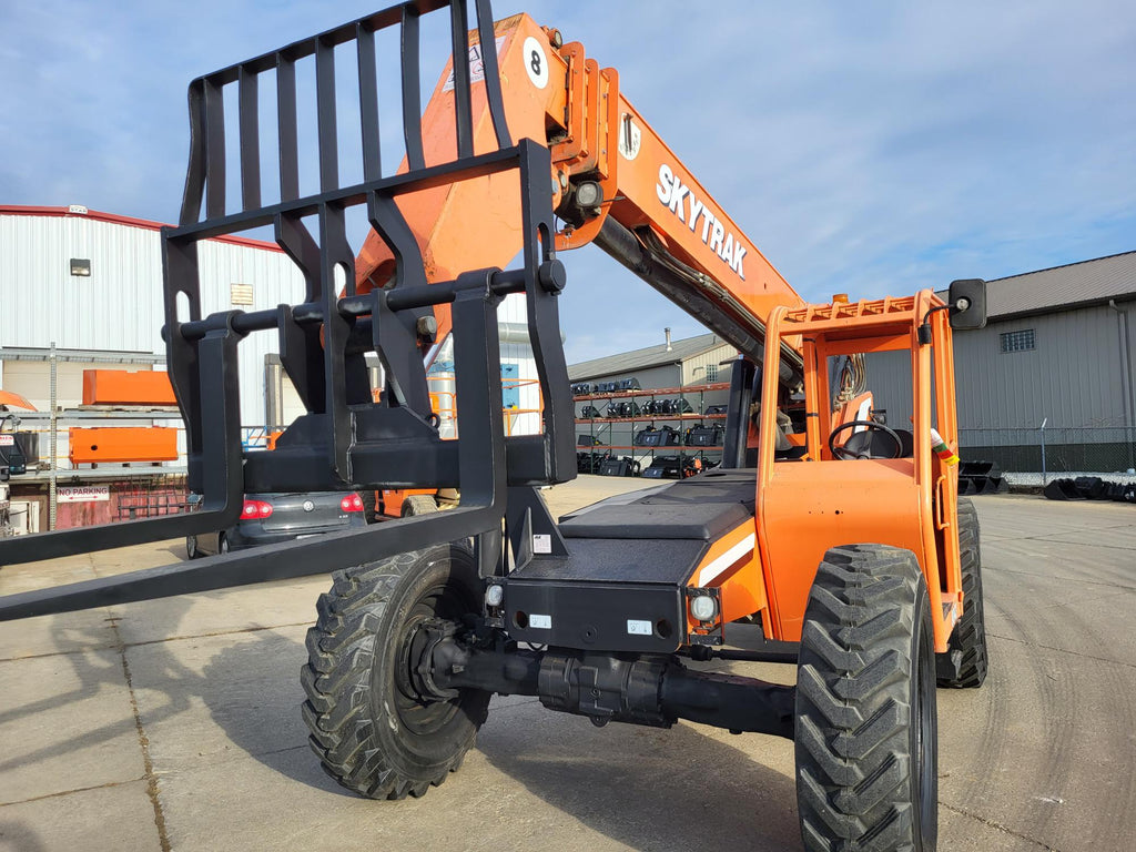 2013 SKYTRAK 8042 8000 LB DIESEL TELESCOPIC FORKLIFT TELEHANDLER ...