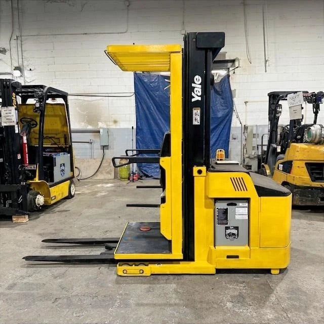 2021 YALE OS030EF 3000 LB ELECTRIC FORKLIFT ORDER PICKER CUSHION 93/21 ...