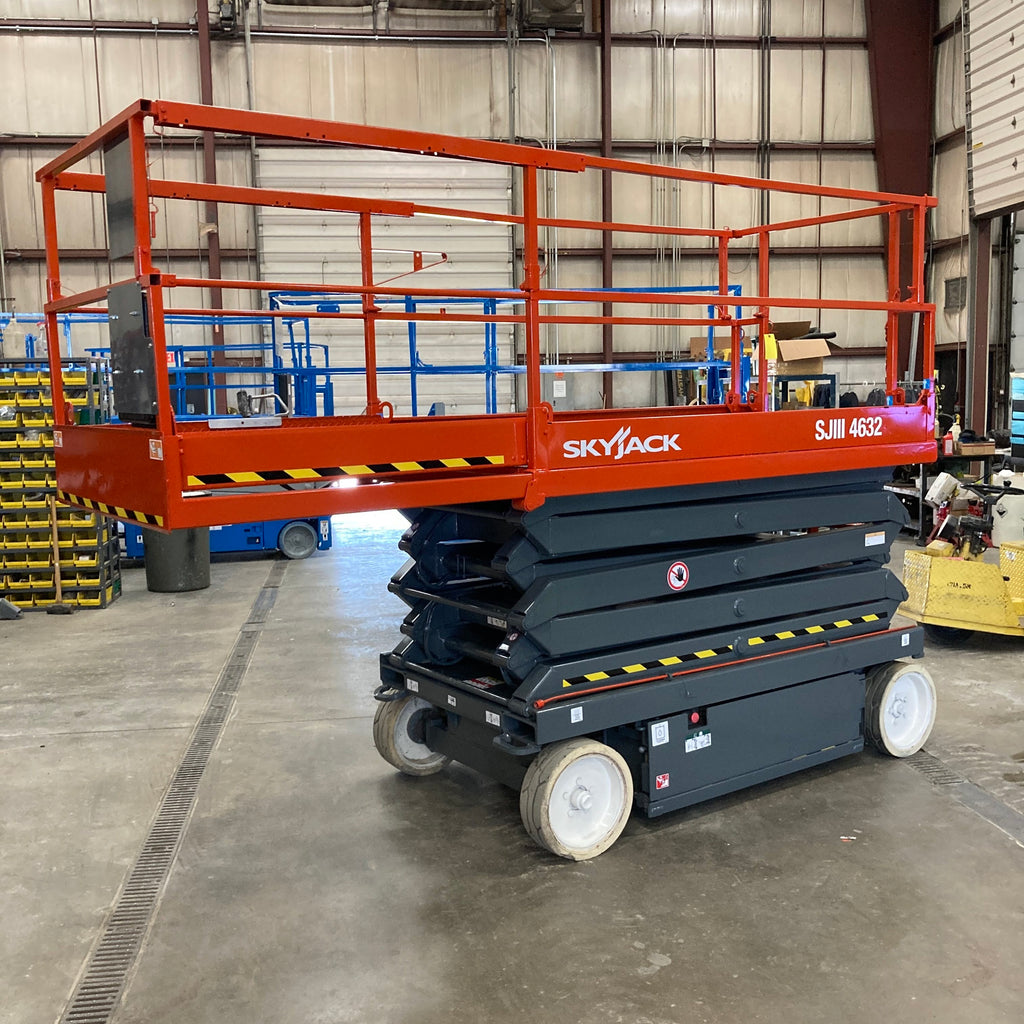 2015 SKYJACK SJIII4632 SCISSOR LIFT 32' REACH ELECTRIC SMOOTH CUSHION ...
