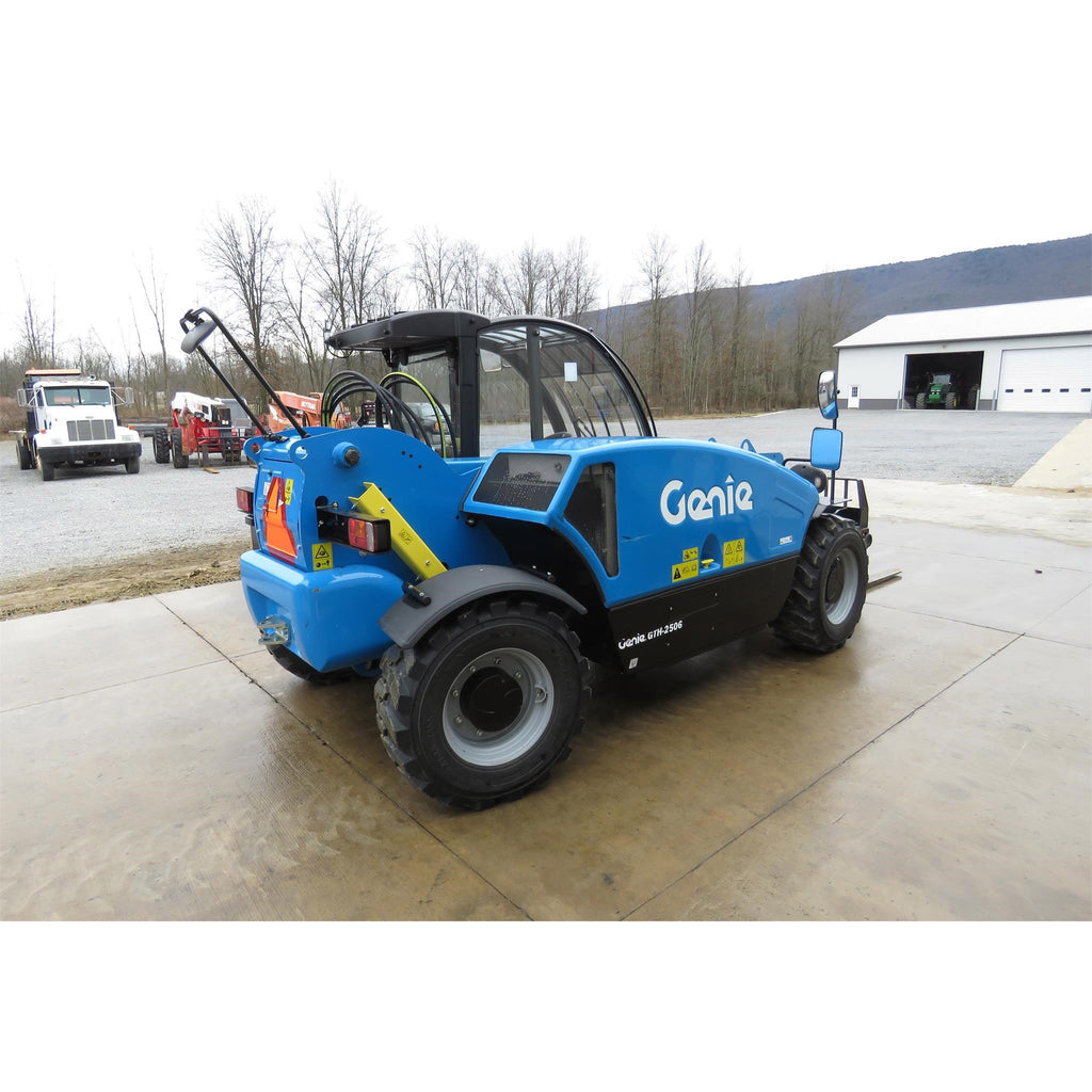 2018 GENIE GTH2506 5500 LB DIESEL TELESCOPIC FORKLIFT TELEHANDLER ...