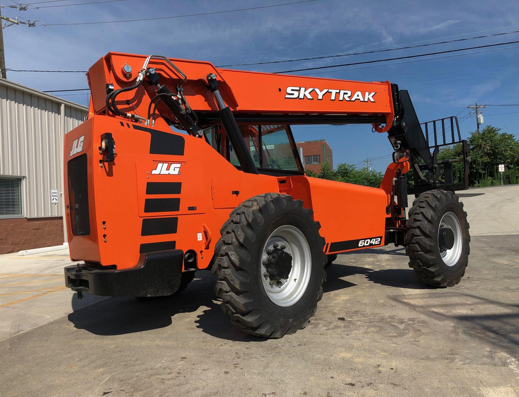 2019 SKYTRAK 6042 6000 LB DIESEL TELESCOPIC FORKLIFT TELEHANDLER PNEUM ...