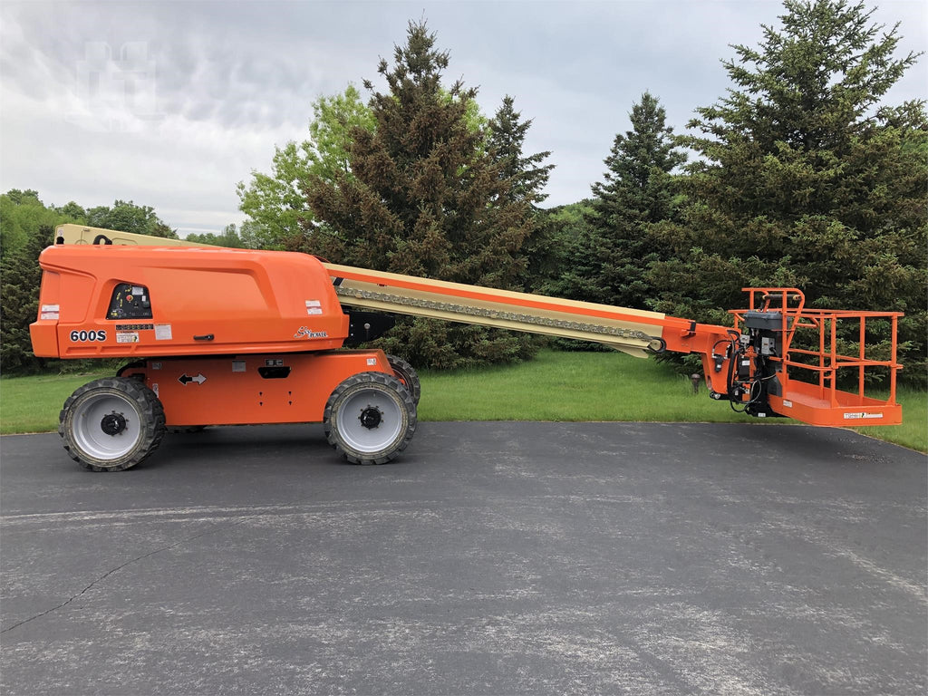 2017 JLG 600S TELESCOPIC BOOM LIFT AERIAL LIFT 60' REACH DIESEL 4WD 21 ...