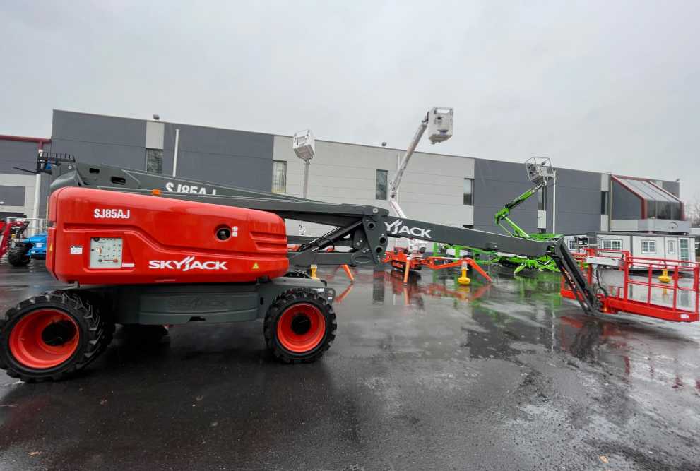 2019 SKYJACK SJ85AJ ARTICULATING BOOM LIFT AERIAL LIFT WITH JIB ARM 85 ...