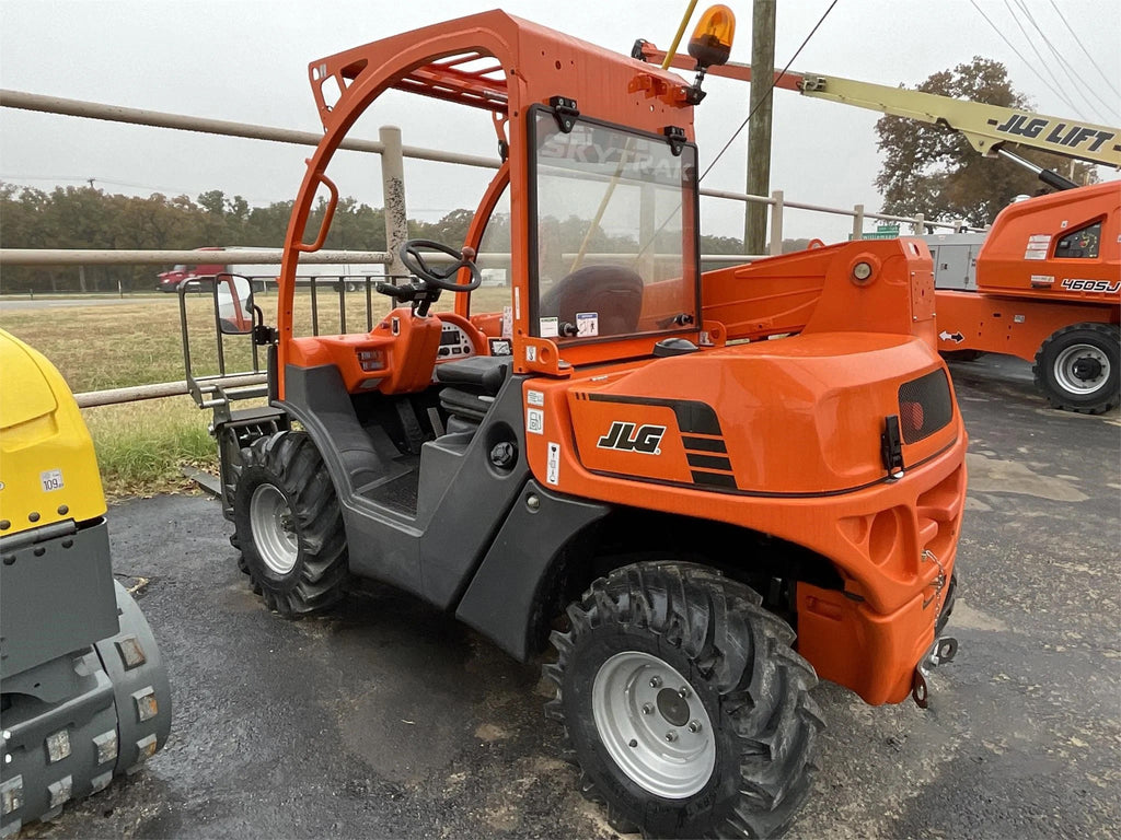 2020 SKYTRAK 3013 2700 LB DIESEL TELESCOPIC FORKLIFT ULTRA COMPACT ...